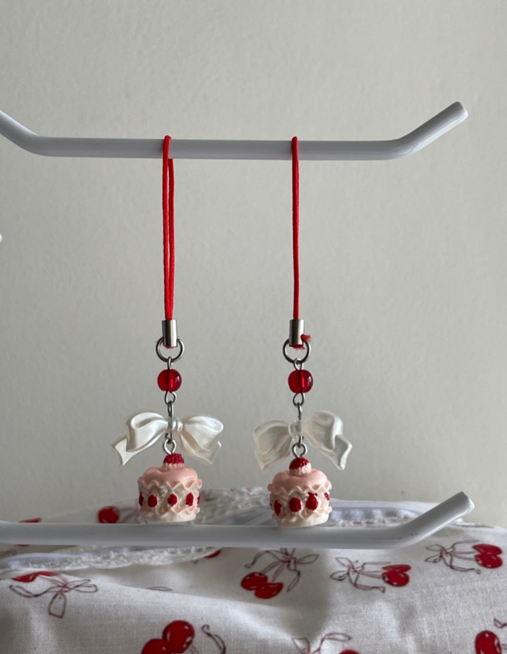 strawberry cake string – JuneeJewels